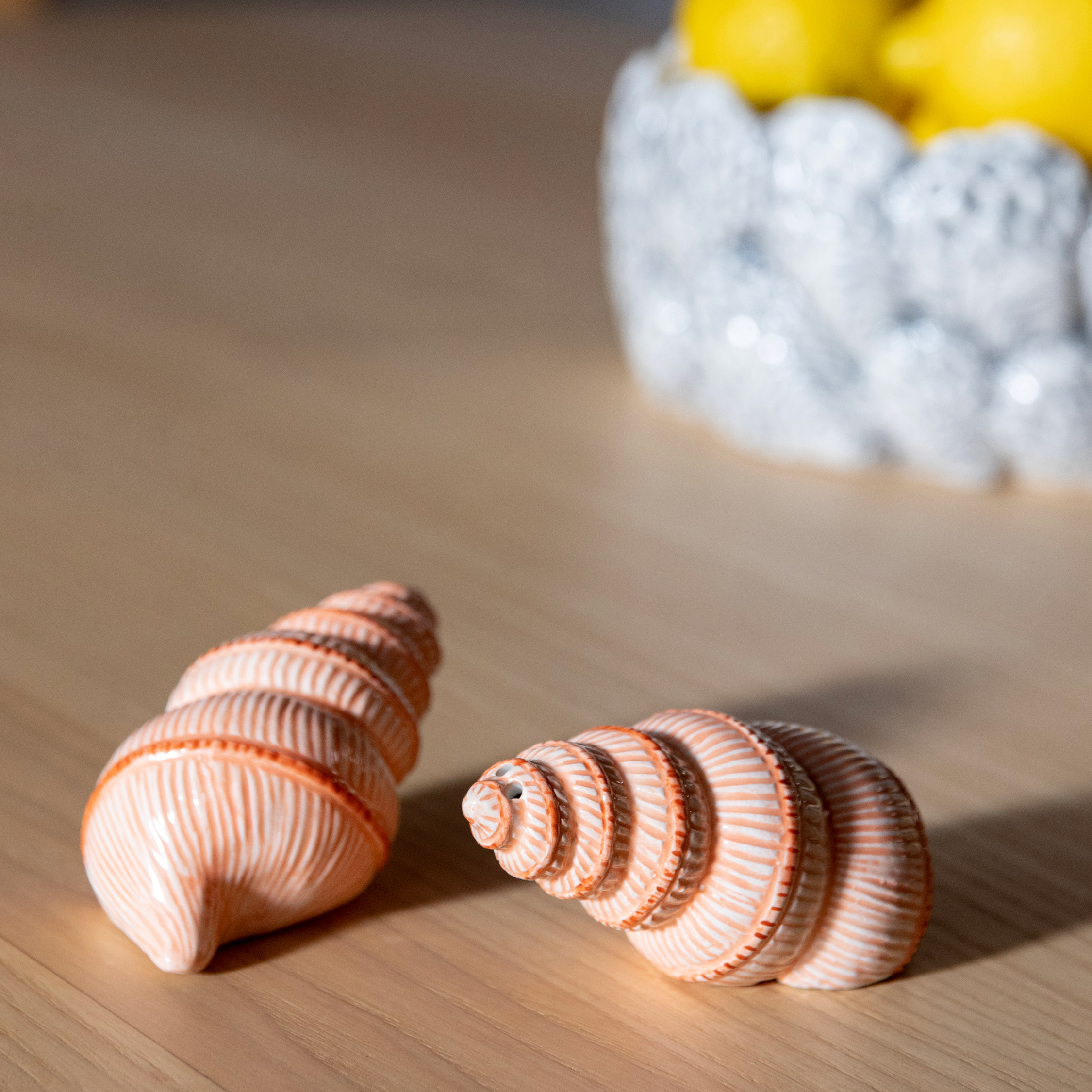 Salt & pepper shell - Salt and pepper shakers - &k Amsterdam